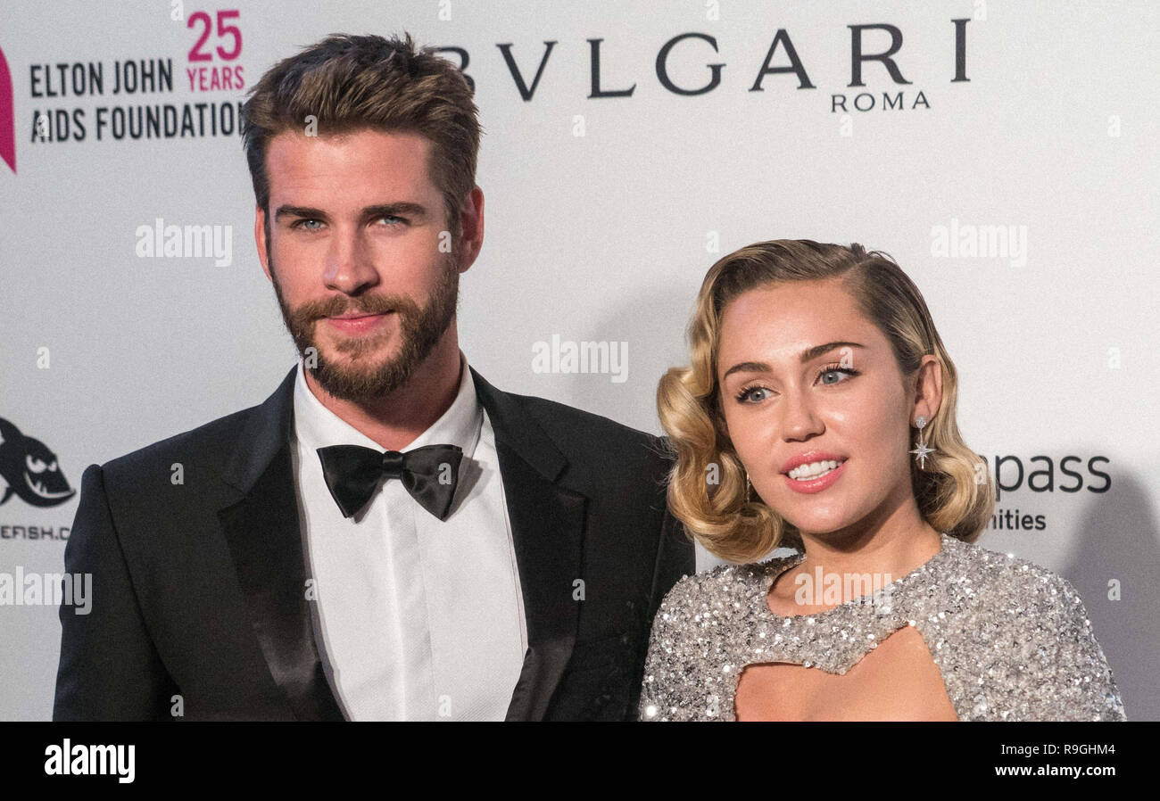 Miley Cyrus And Liam Hemsworth Engaged
