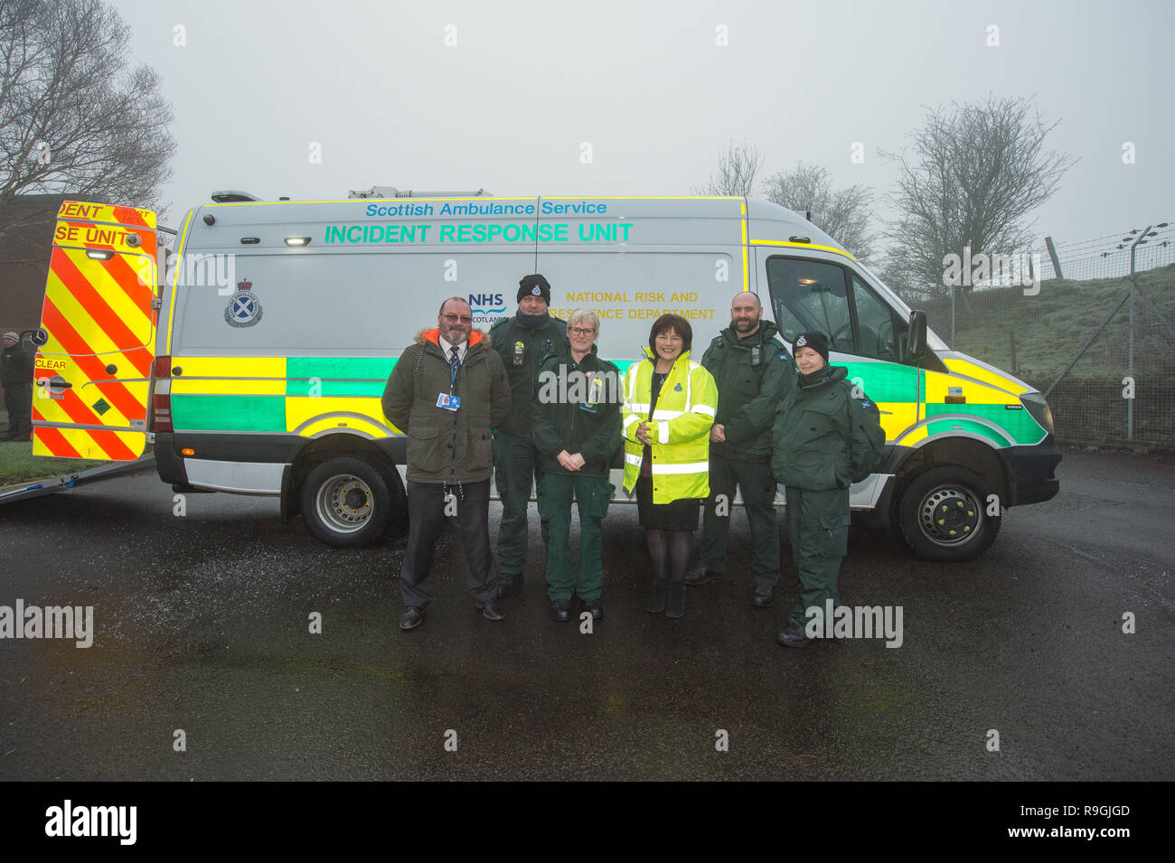 Ambulance major incident response unit hi-res stock photography and ...
