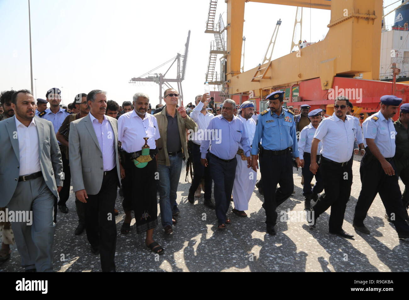 Seaport monitoring hi-res stock photography and images - Alamy