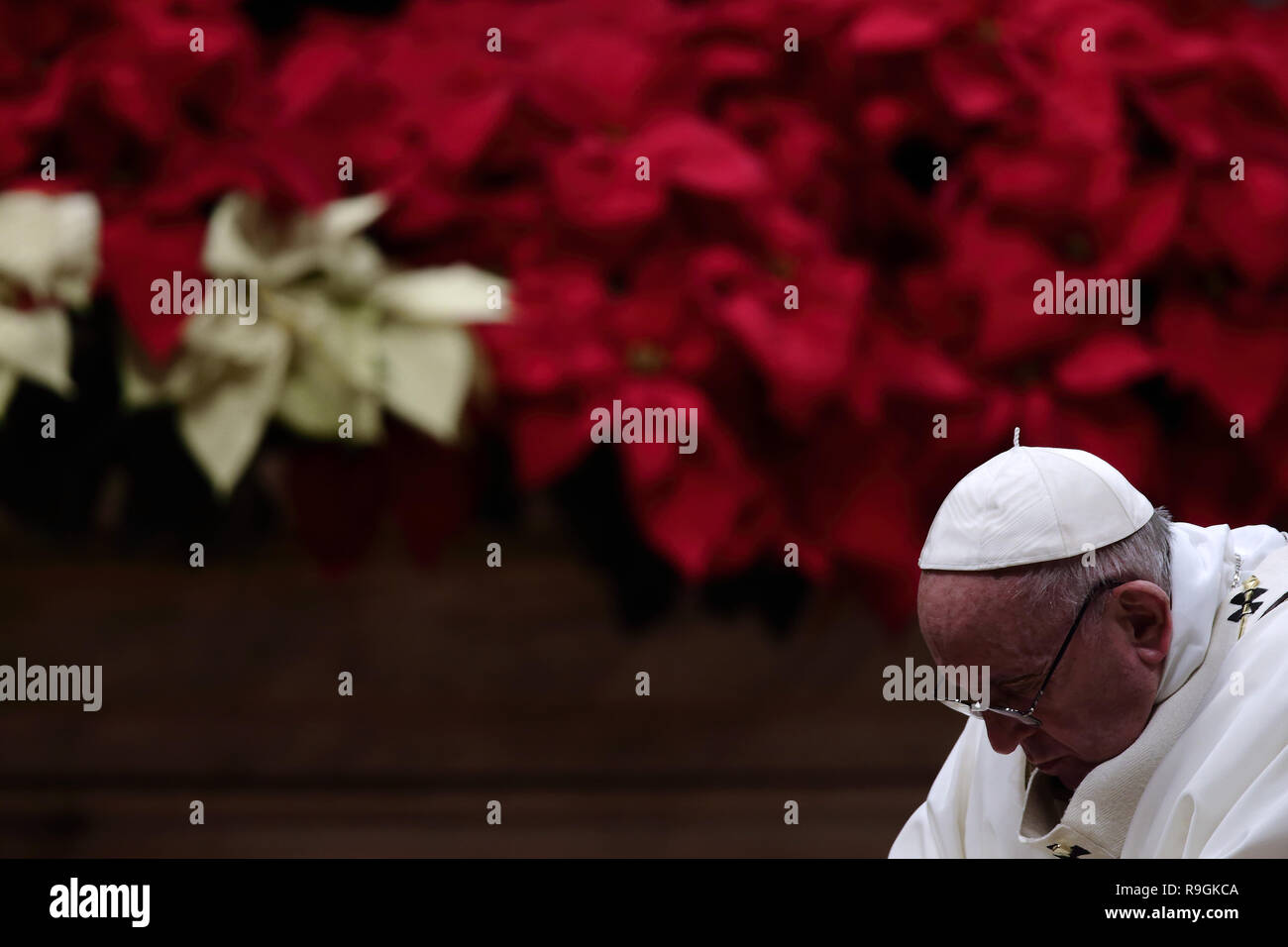Vatican City. 24th Dec, 2018. (Holy See) POPE FRANCIS celebrates ...