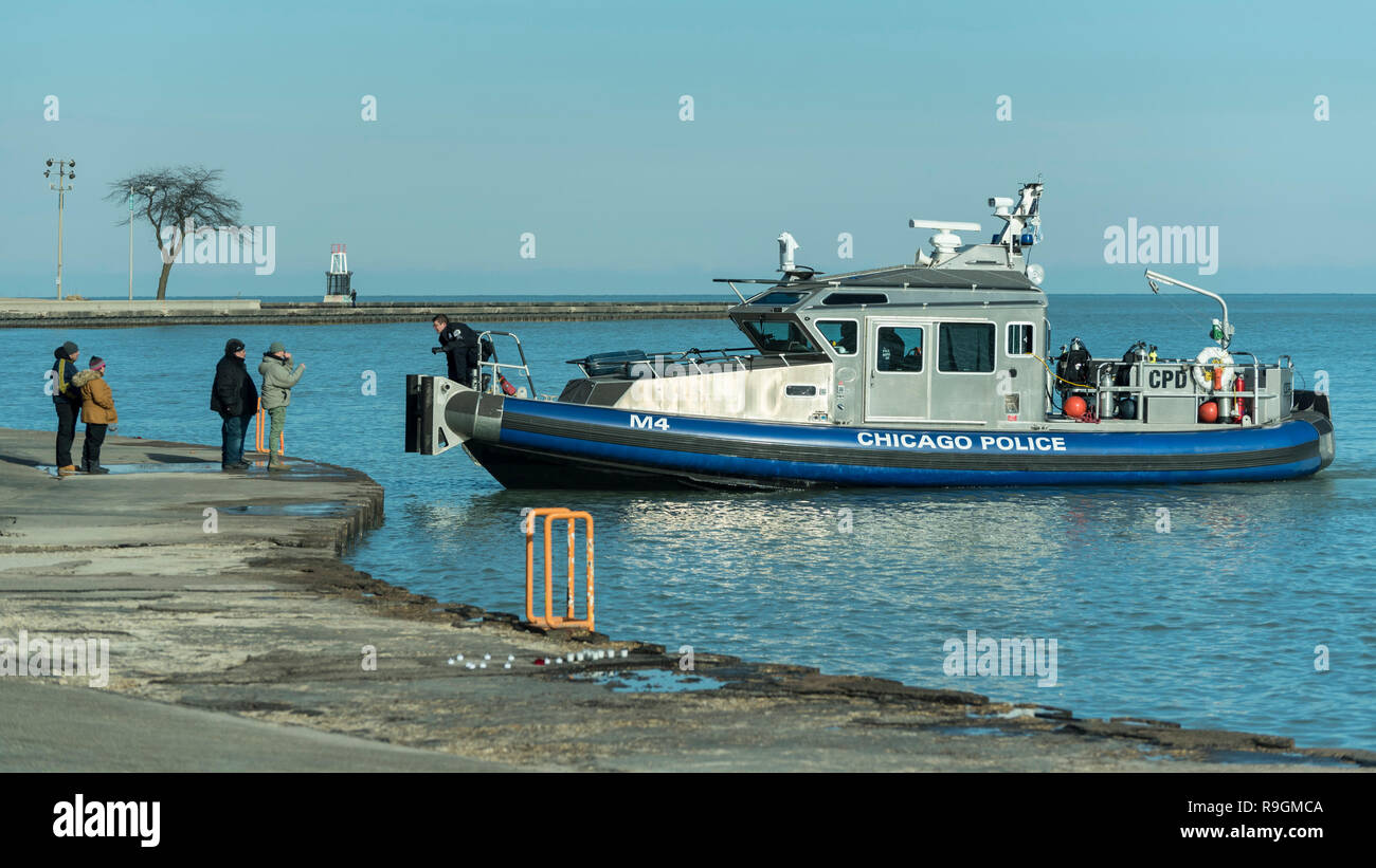 Chicago police boat hi-res stock photography and images - Alamy