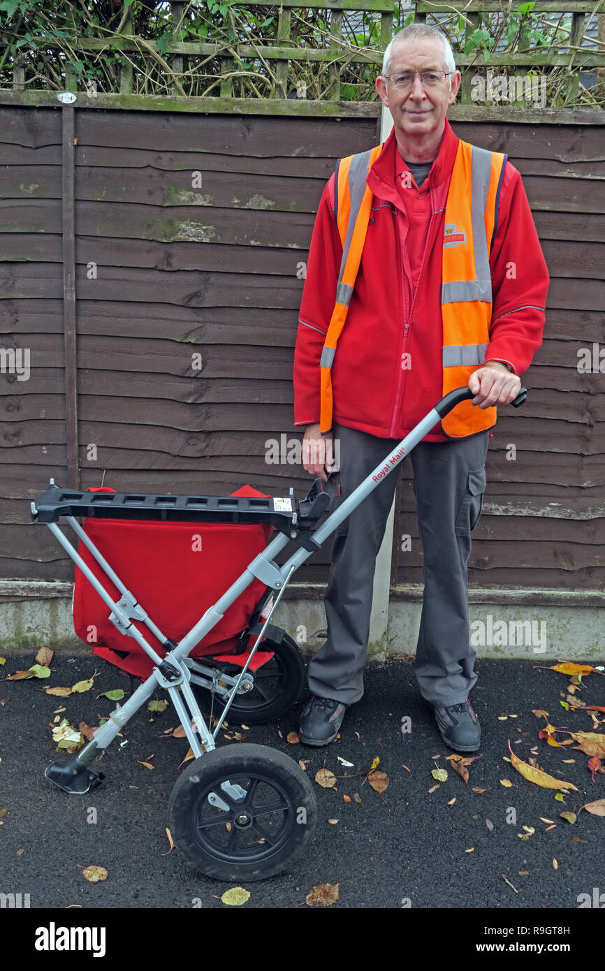 Royal mail post trolley hi-res stock photography and images - Alamy
