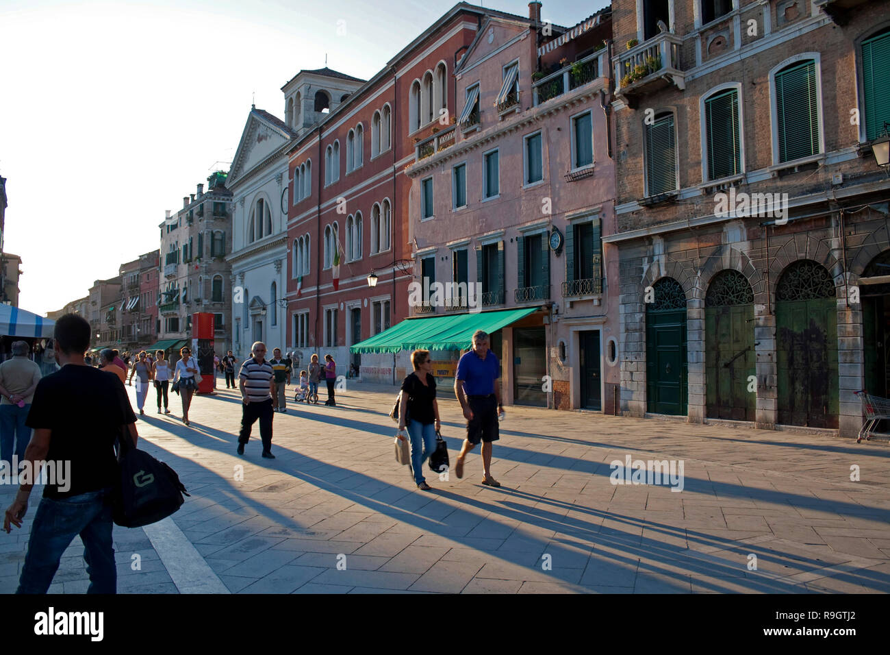 Giuseppe garibaldi monuments hi-res stock photography and images - Alamy