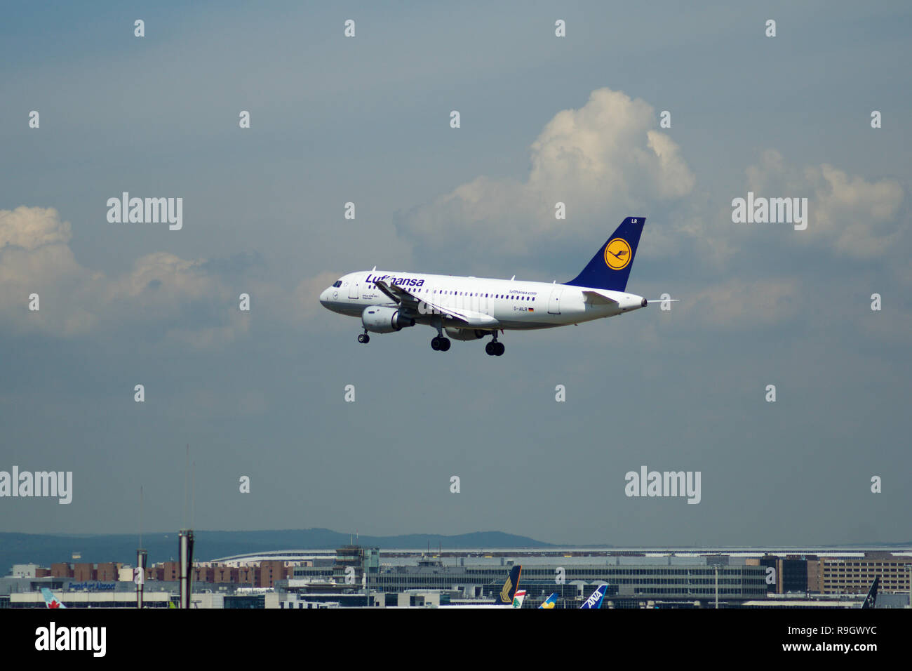 FRANKFURT, GERMANY - JUN 09th, 2017: Lufthansa Airbus A319-100 old ...