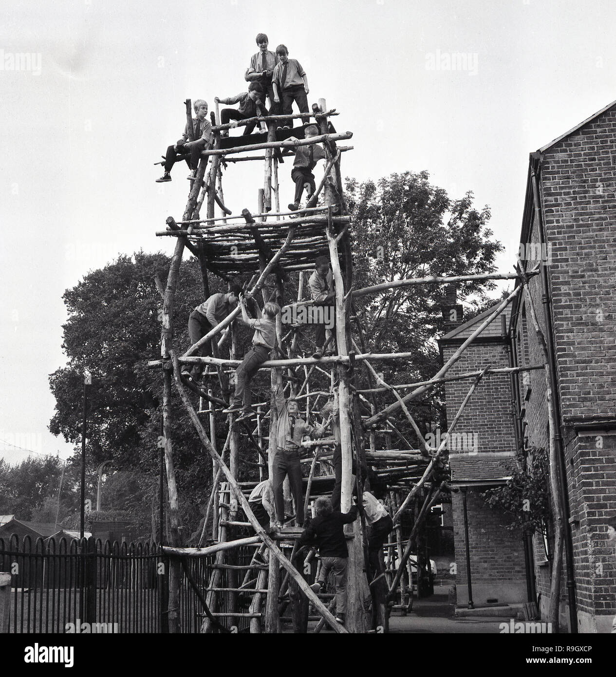 Boarding school 1960s uk hi-res stock photography and images - Alamy