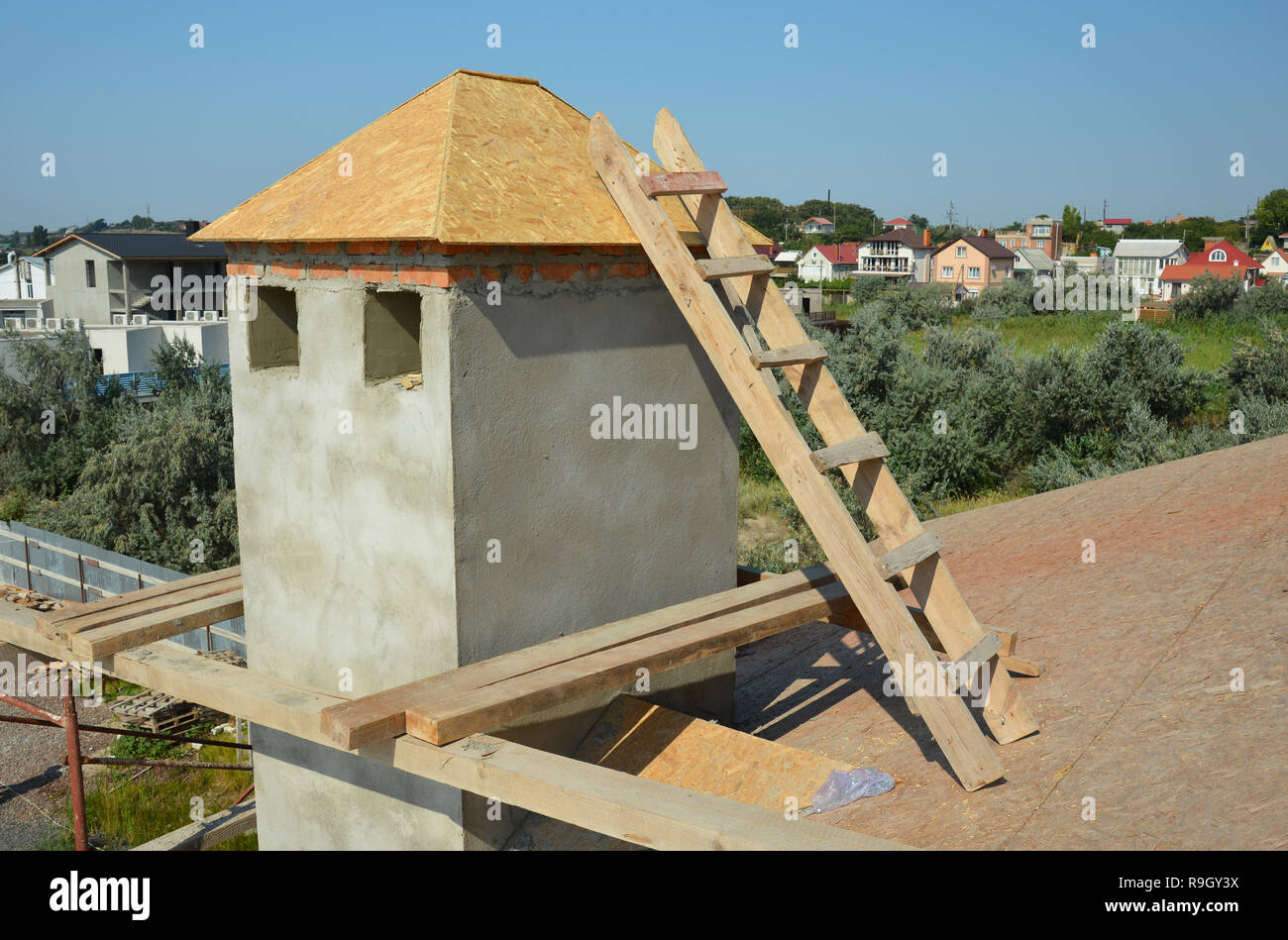 Asphalt shingles installing on hi-res stock photography and images - Alamy