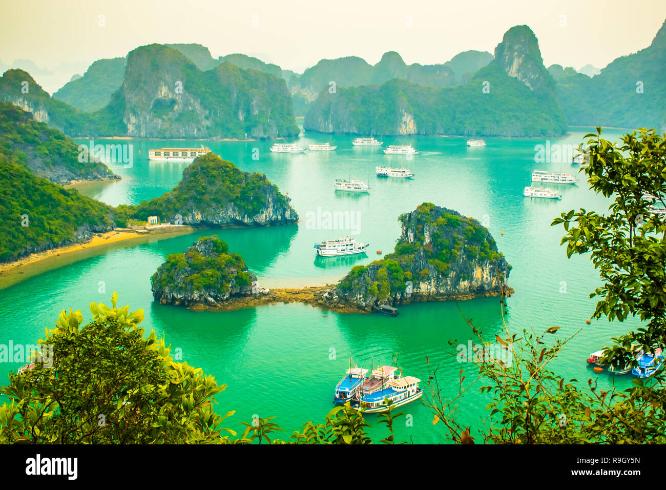 Ha long bay view point hi-res stock photography and images - Alamy