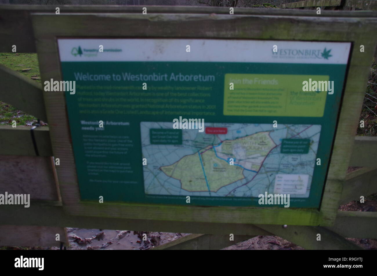 The Macmillan Way. Long-distance trail. Gloucestershire. Cotswolds ...