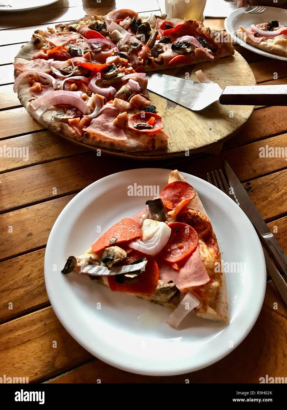 Made to order pizza hi-res stock photography and images - Alamy