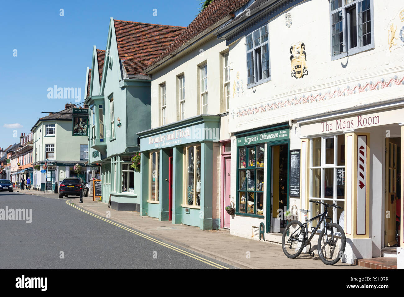 Period historic buildings high street pub pubs exterior local hi hi-res ...