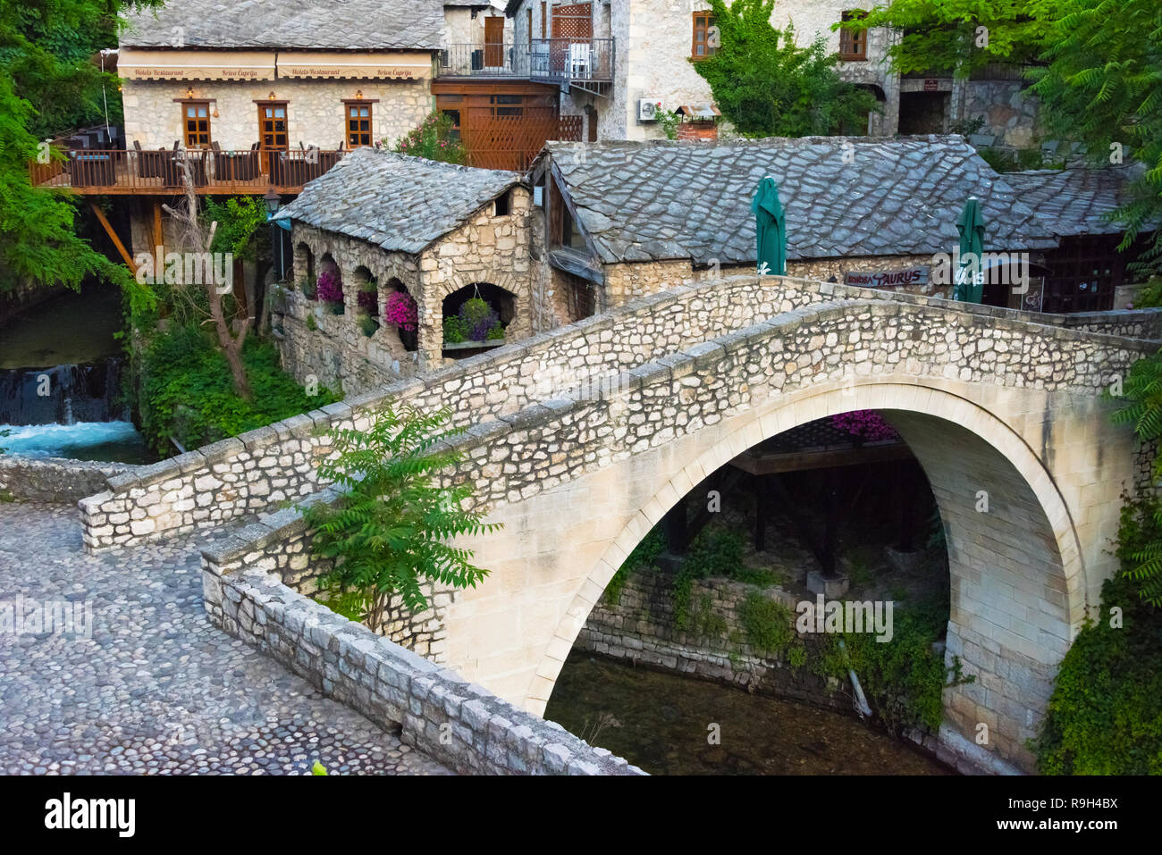 Stone bridge over Neretva River, UNESCO World Heritage site, Mostar ...