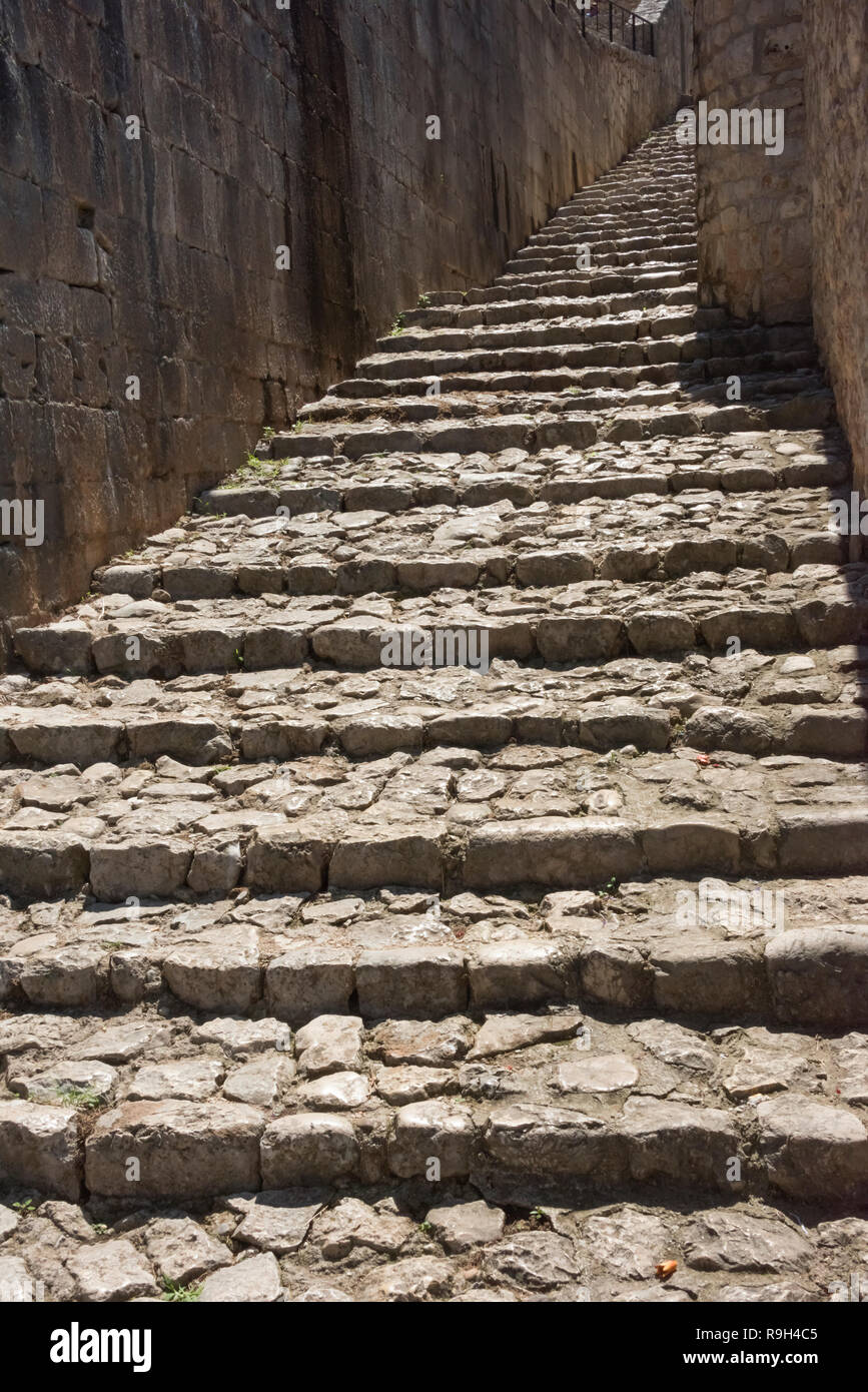 Cobblestone architecture hi-res stock photography and images - Alamy
