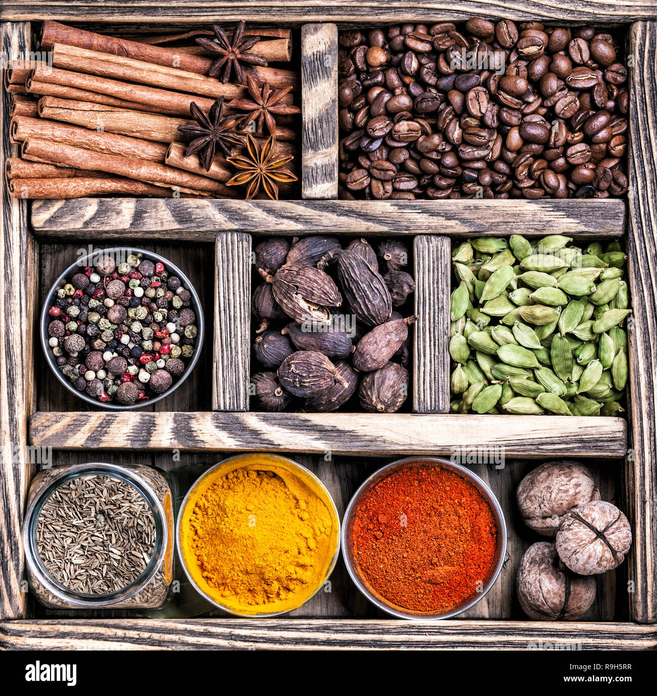 Indian spices box hi-res stock photography and images - Alamy