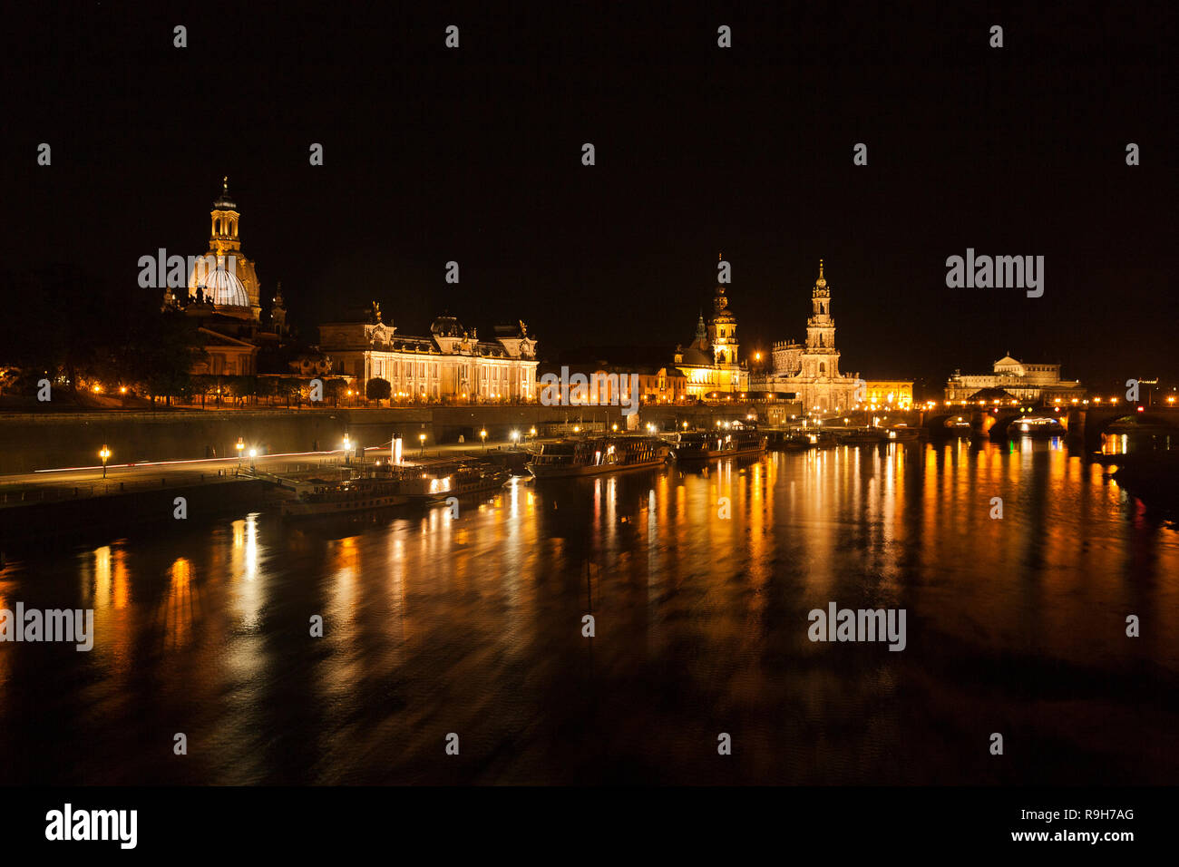 Flussufer hi-res stock photography and images - Alamy