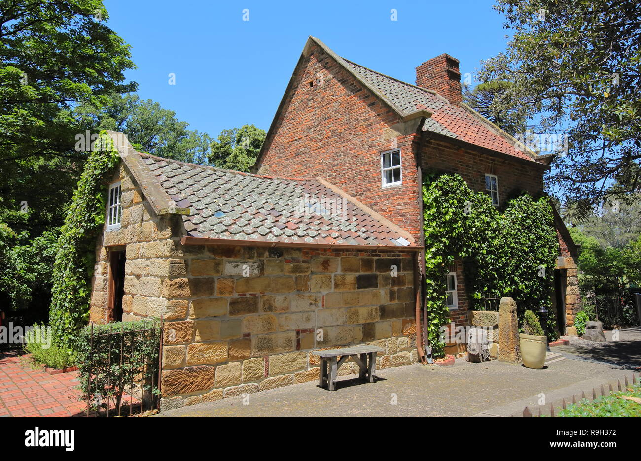 History of captain cooks cottage hi-res stock photography and images ...