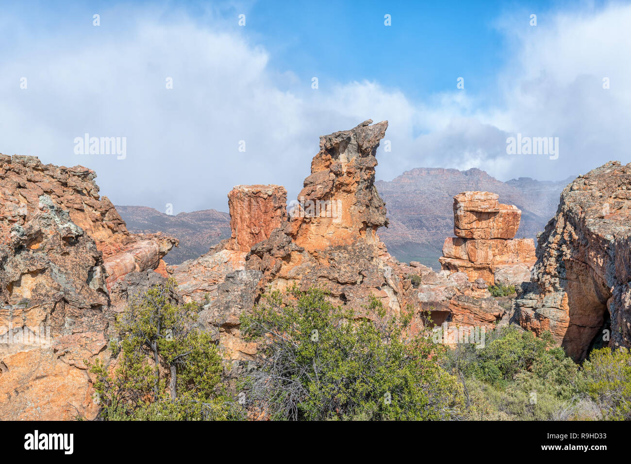 Rock formations, with a cave, at the Stadsaal Caves in the Cederberg ...