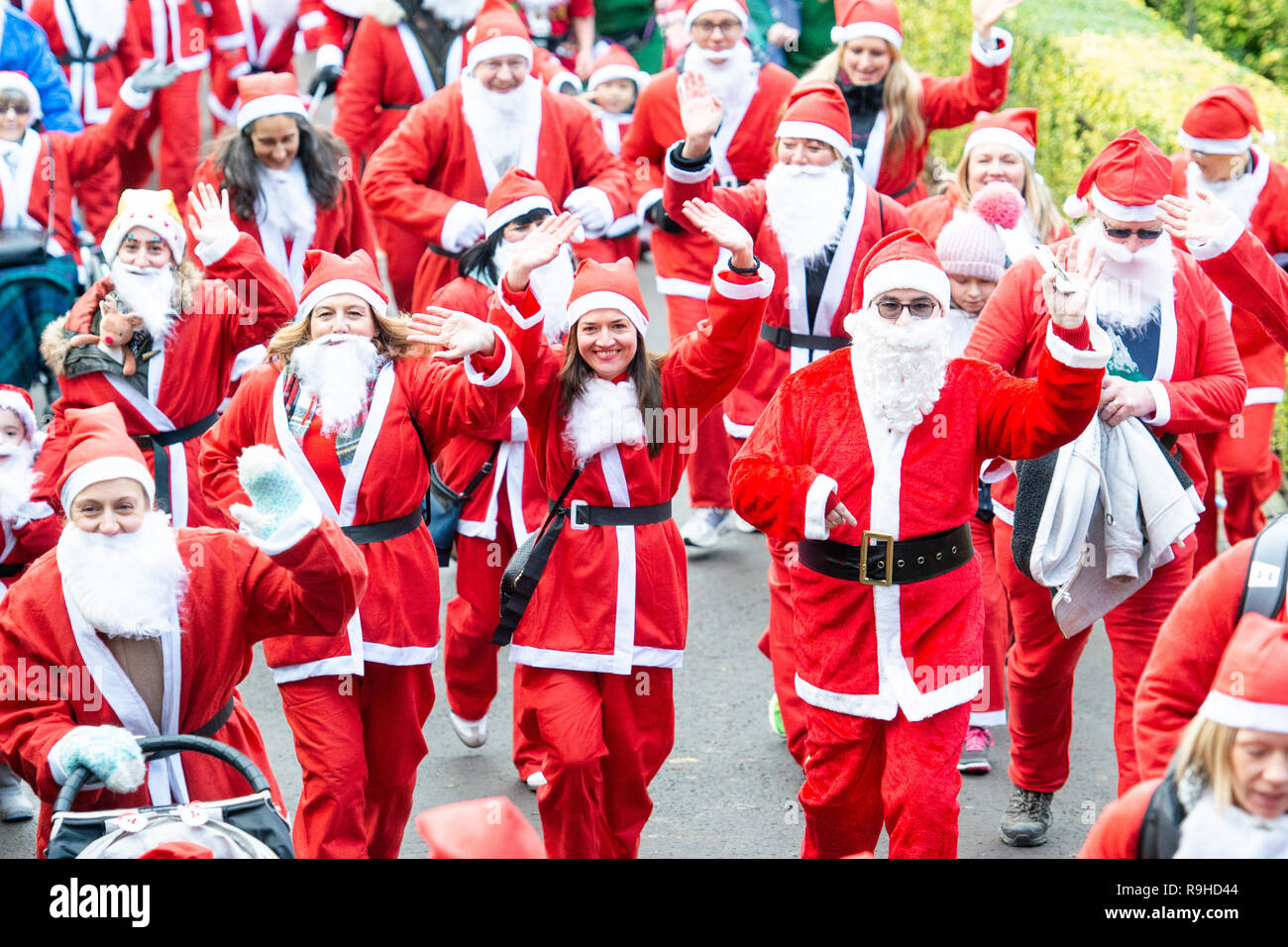 Santa charity run hi-res stock photography and images - Alamy