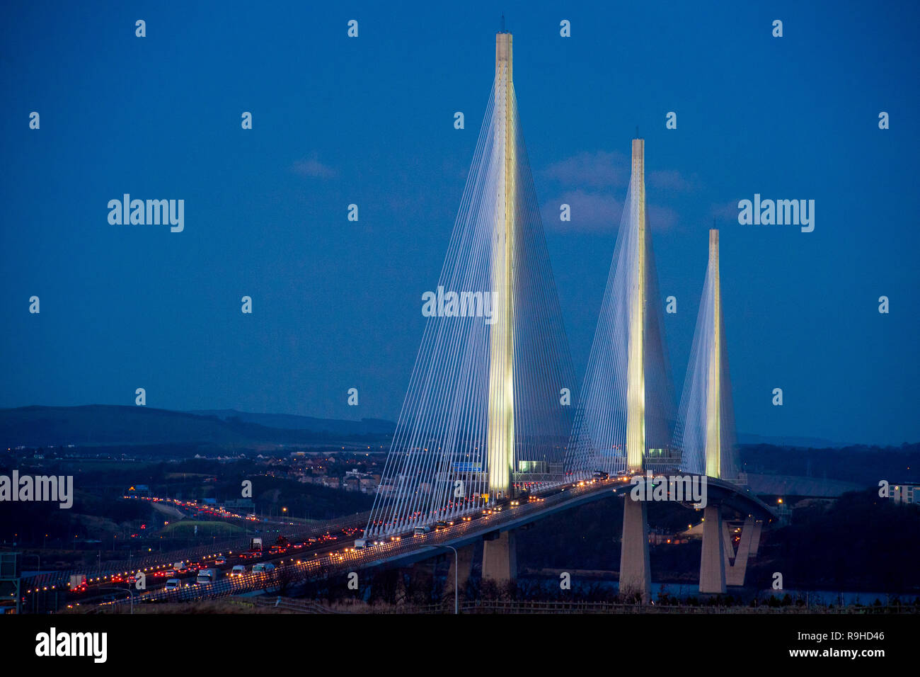 Queensferry Crossing, Forth Bridges, night, dusk, light, lit, lighting ...