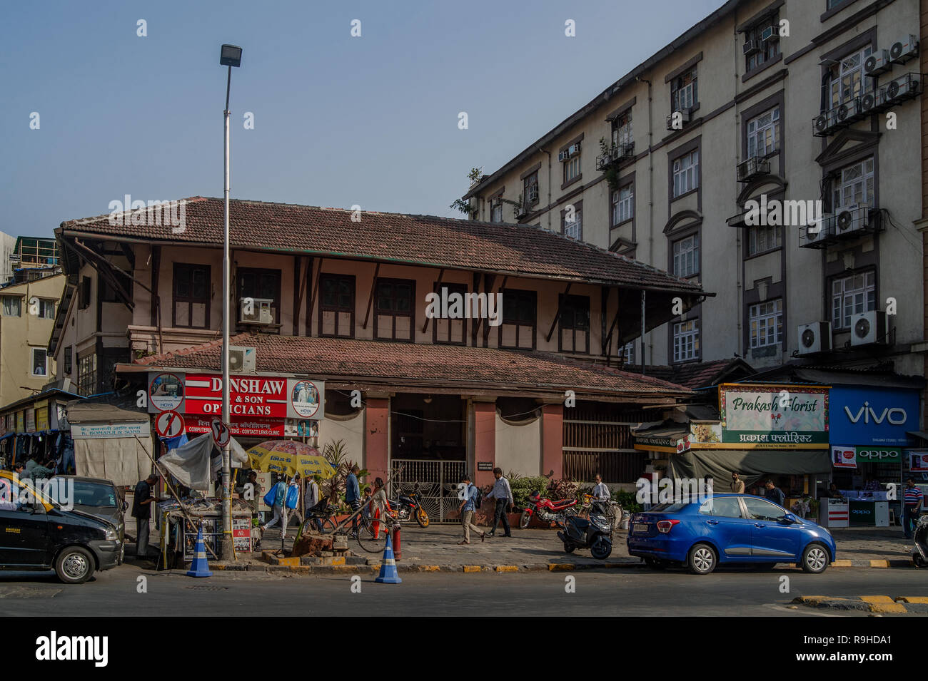 Parsi agiary mumbai hi-res stock photography and images - Alamy