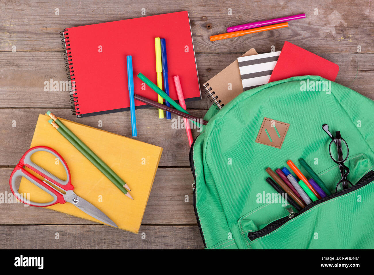 Pens and pencils and books hi-res stock photography and images - Alamy