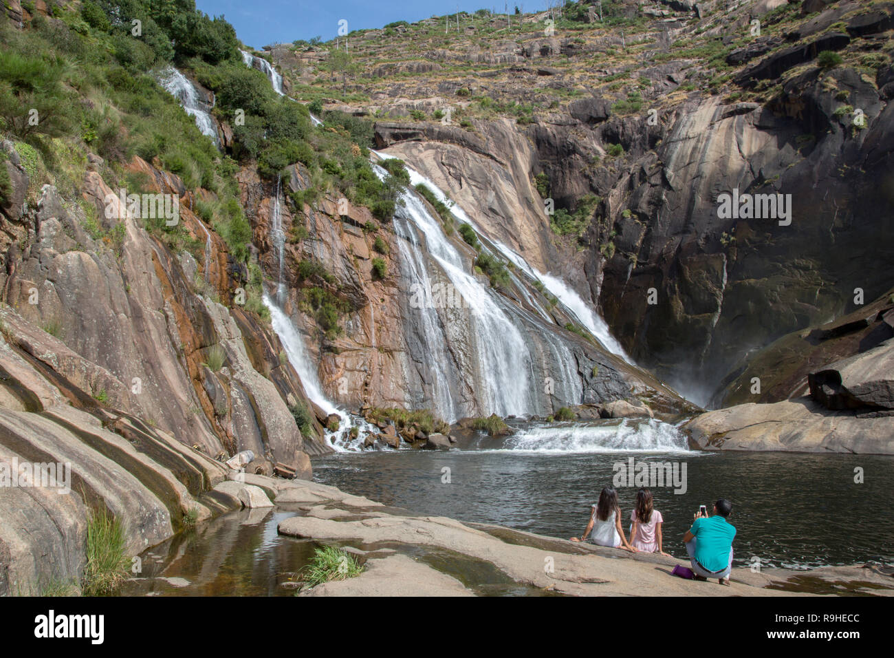 ézaro waterfall hi-res stock photography and images - Alamy