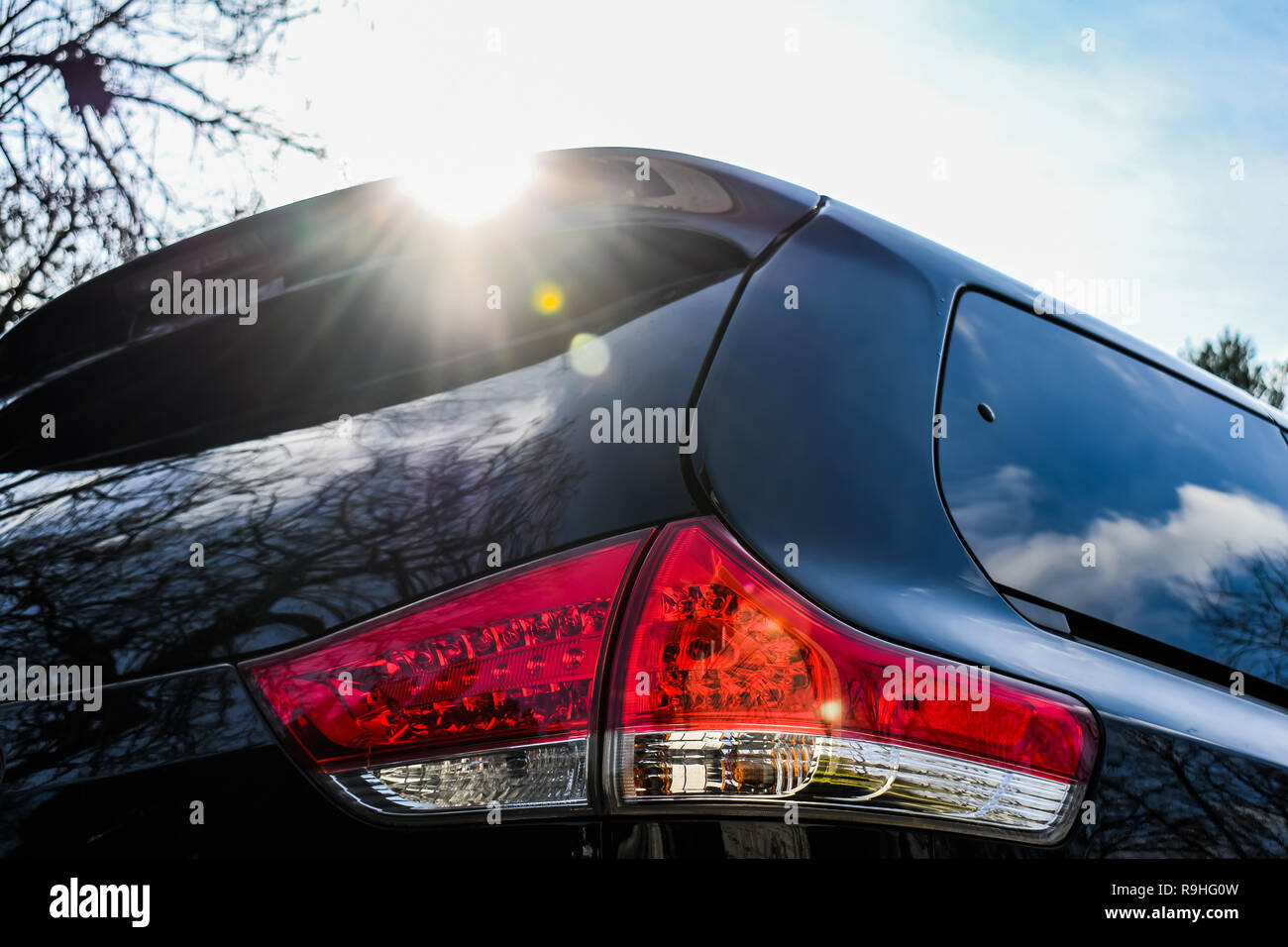 Black tailgate of toyota sienna hi-res stock photography and images - Alamy