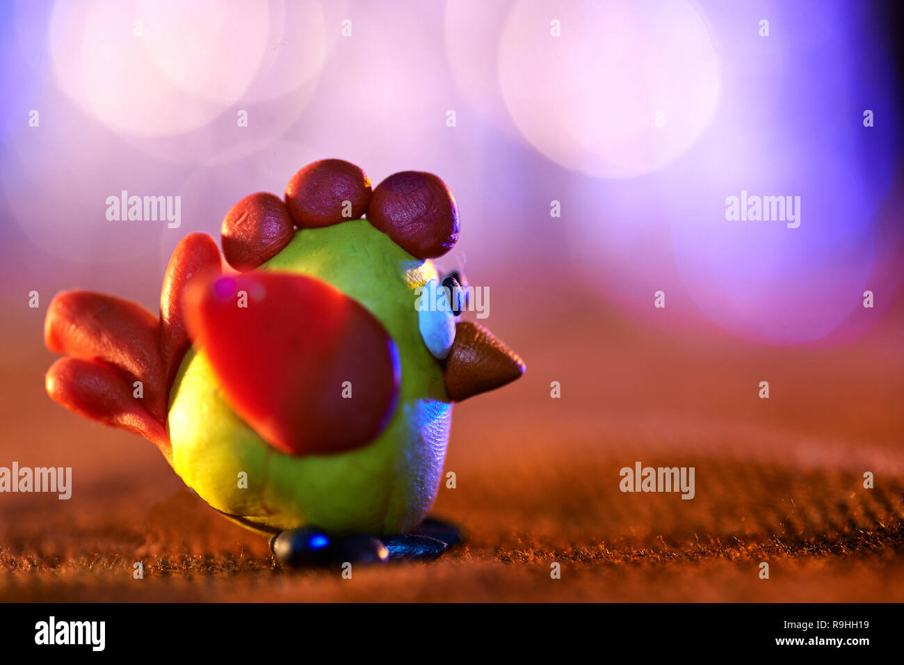 Cute pottery bird hi-res stock photography and images - Alamy