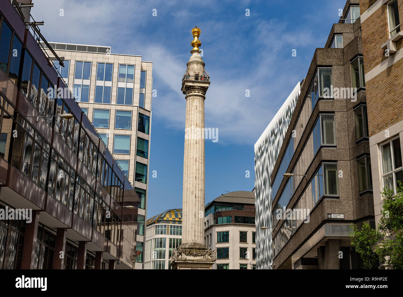 London, England, UK. Monument (to the Great Fire of London) at the ...