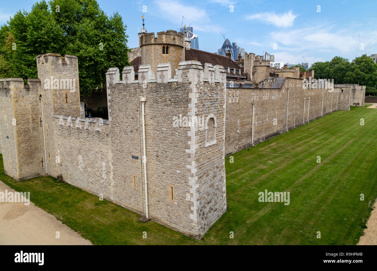 Tower hill gardens hi-res stock photography and images - Alamy