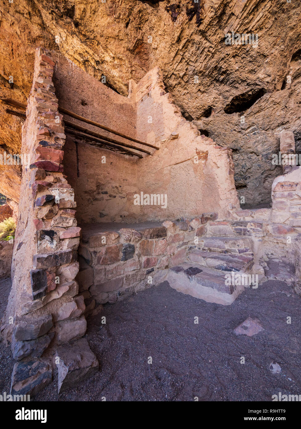 Salado Indian ruins, Tonto National Monument near Roosevelt Reservoir ...