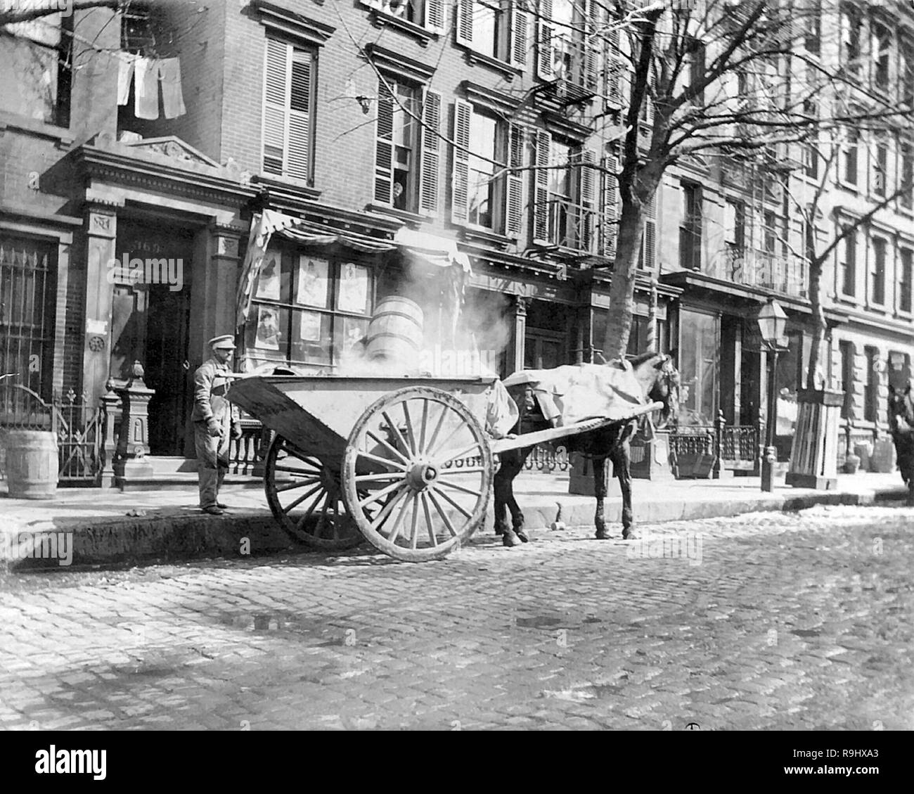 Ash cart hi-res stock photography and images - Alamy