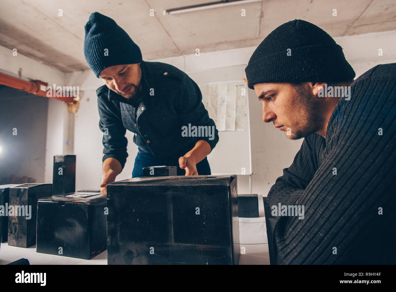 Heist planning hi-res stock photography and images - Alamy