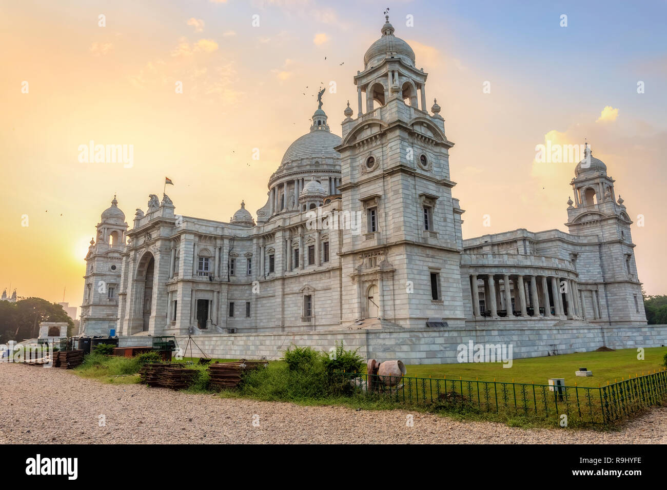 Historic Victoria Memorial Kolkata exterior architecture structure at ...
