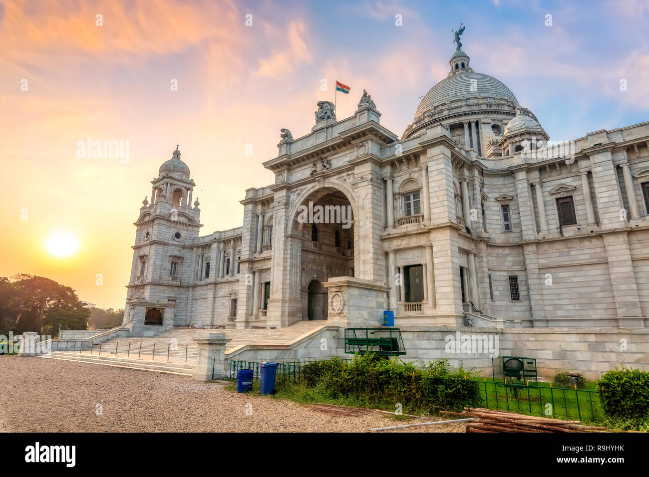 Victoria Memorial Kolkata exterior architecture structure at sunrise ...