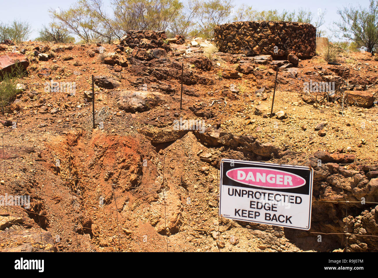 Warning sign abandoned mines hi-res stock photography and images - Alamy