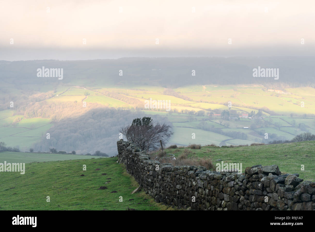 Old stone wall Landscape in the North Yorkshire Moors National Park ...