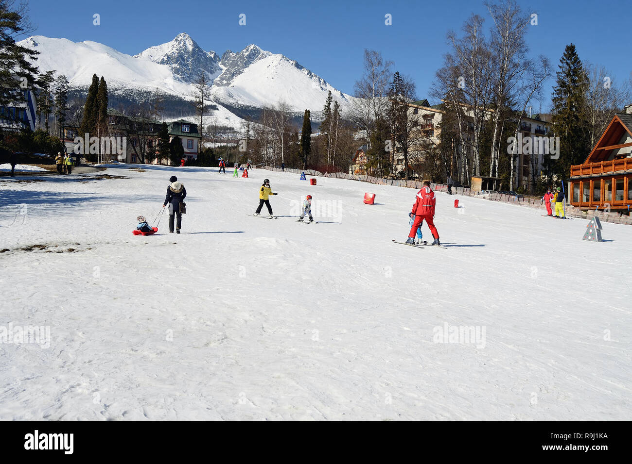 Skiing school in High Tatra Mountains, Slovakia Stock Photo - Alamy