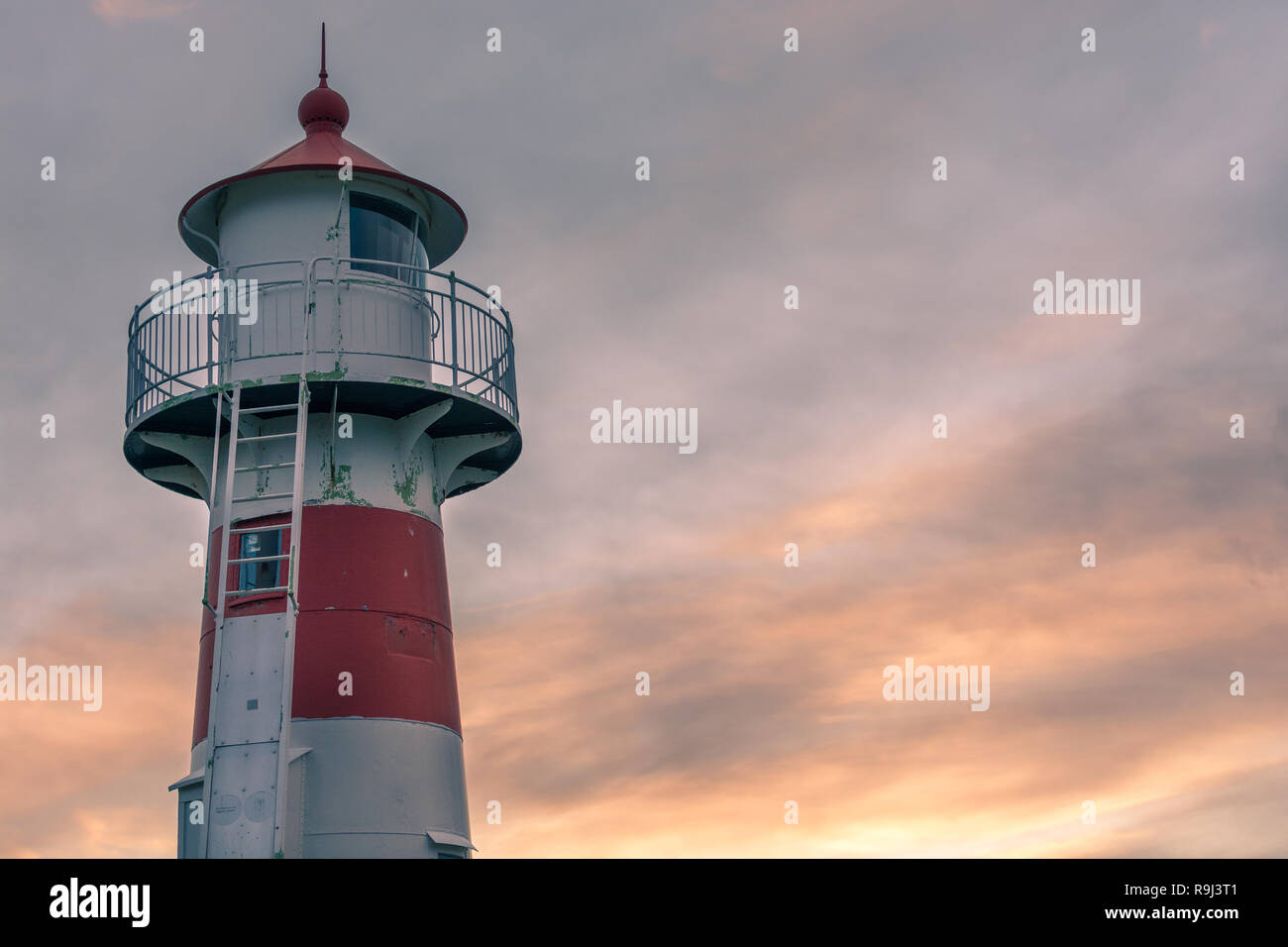 Lighthouse morning sunrise port hi-res stock photography and images - Alamy