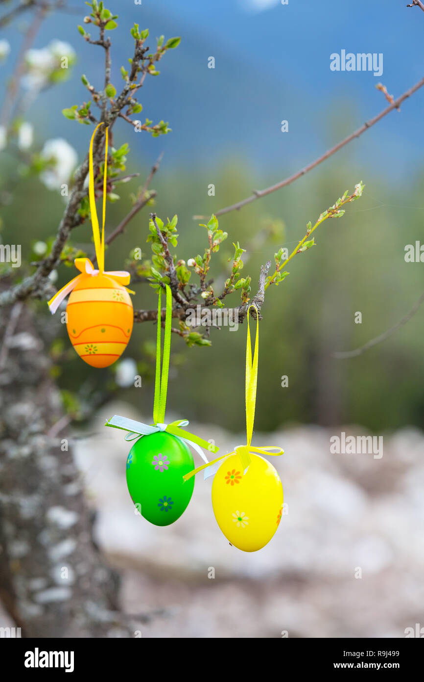 Easter tree hi-res stock photography and images - Alamy