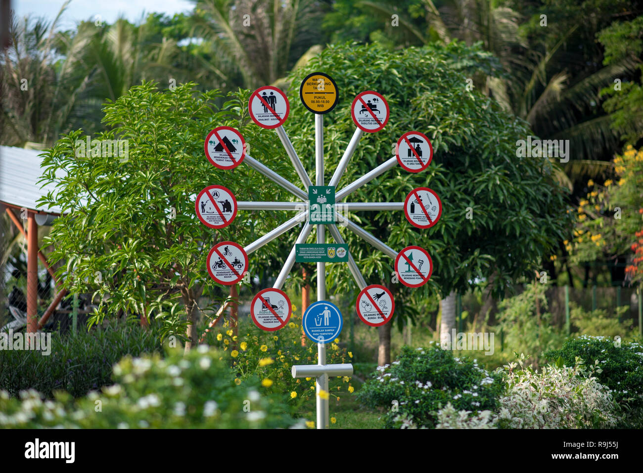 Tsunami Warning Sign Indonesia High Resolution Stock Photography and ...