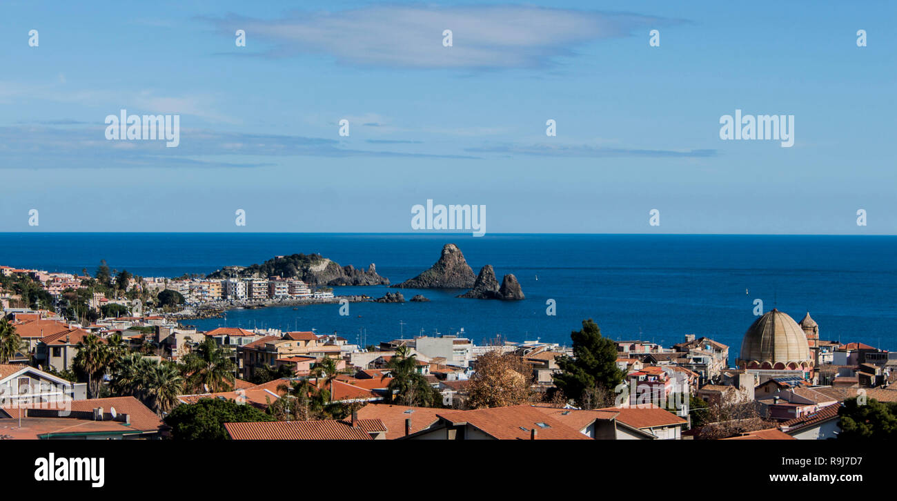 Acitrezza beach hi-res stock photography and images - Alamy