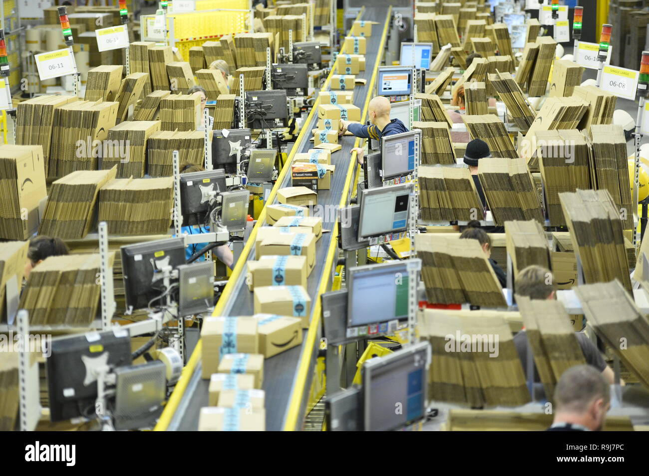 Scenes inside Amazon's Dunfermline warehouse on Black Friday which is ...