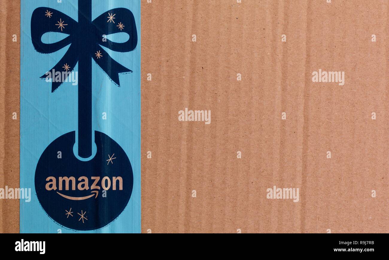Amazon box tape hi-res stock photography and images - Alamy
