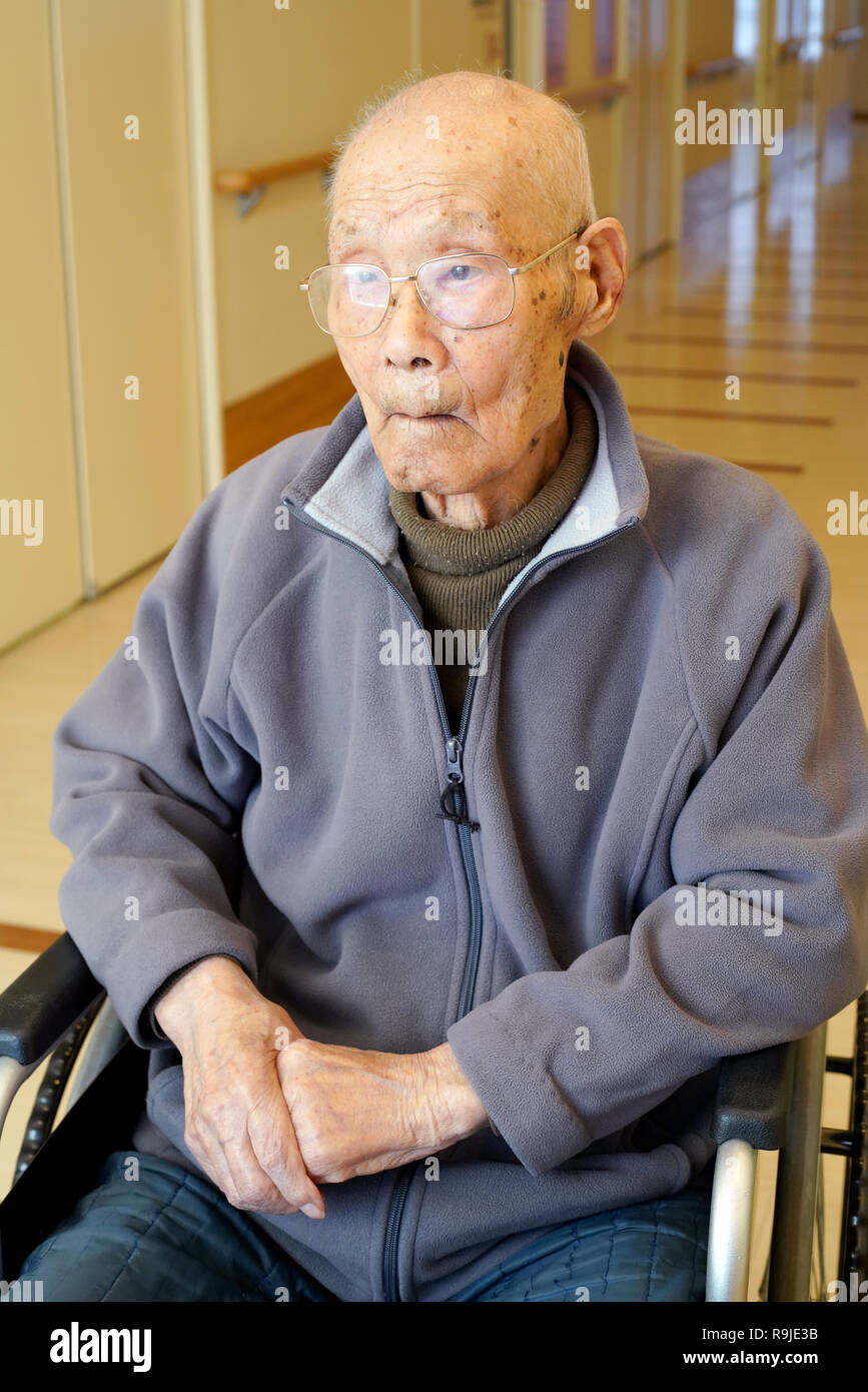 Old man in nursing home hi-res stock photography and images - Alamy
