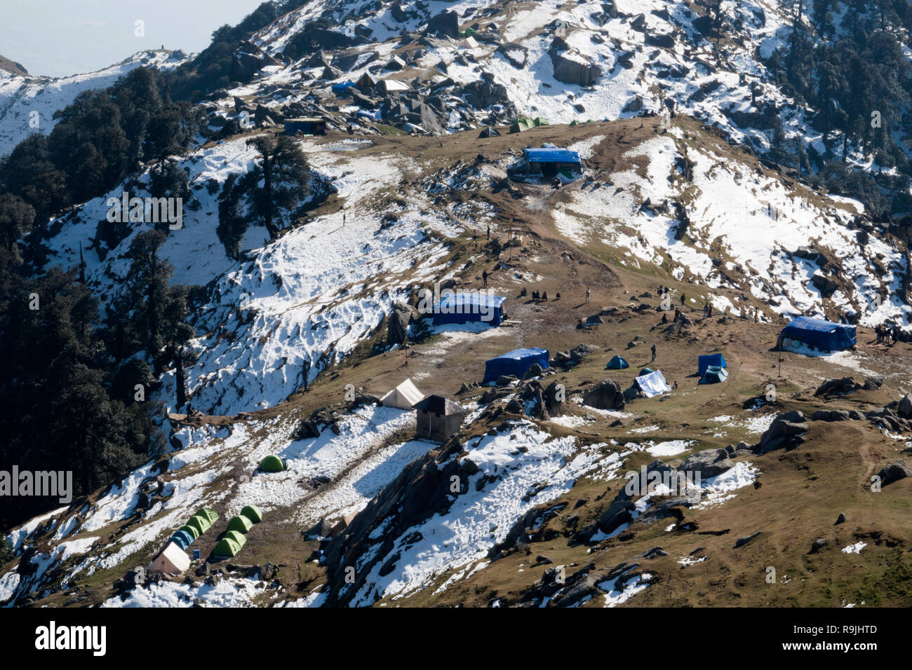Campsite at Triund in the Dhauladhar ranges in Himachel Pradesh, India ...