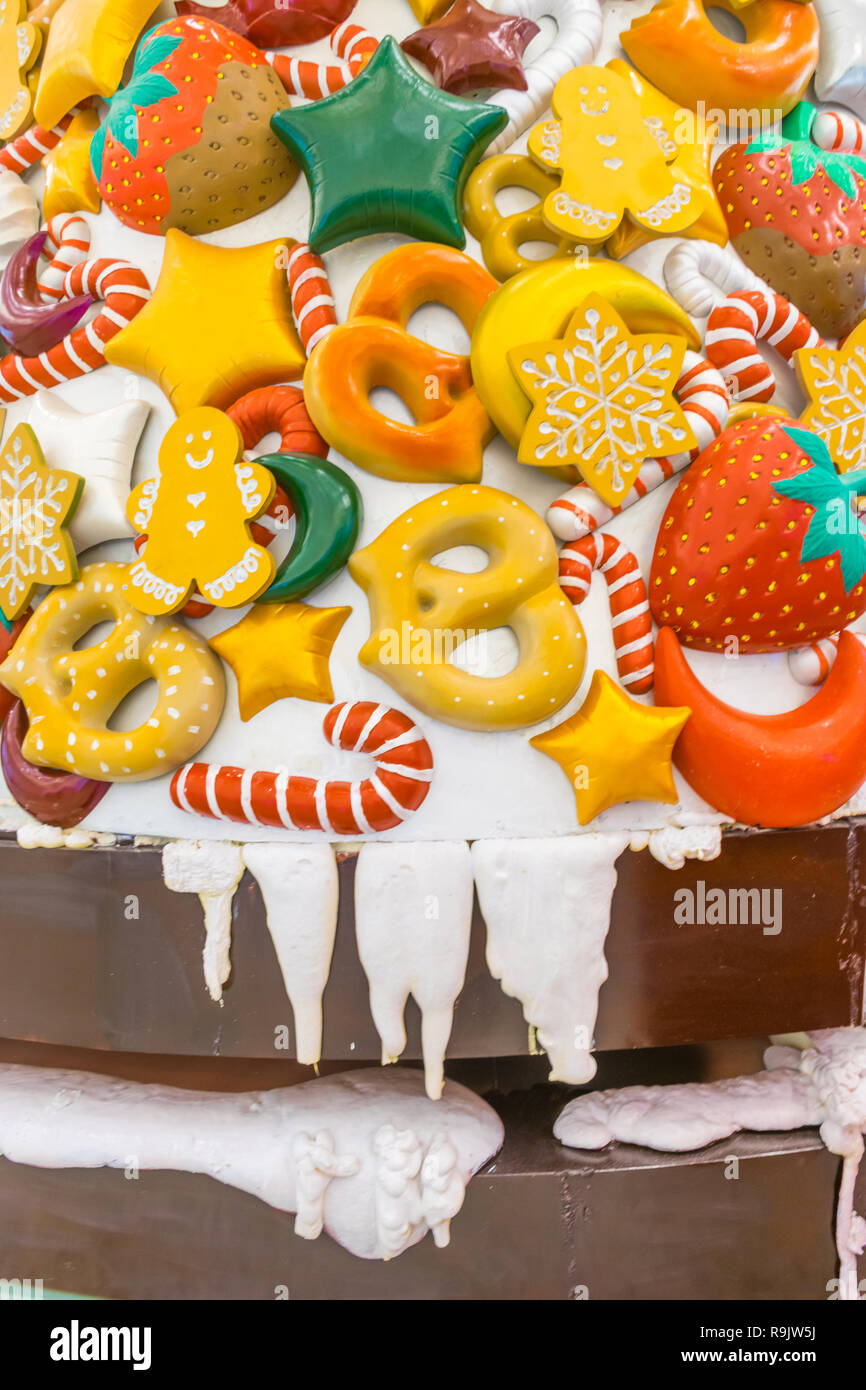 Christmas candy , snow , lollipop and colors Stock Photo - Alamy