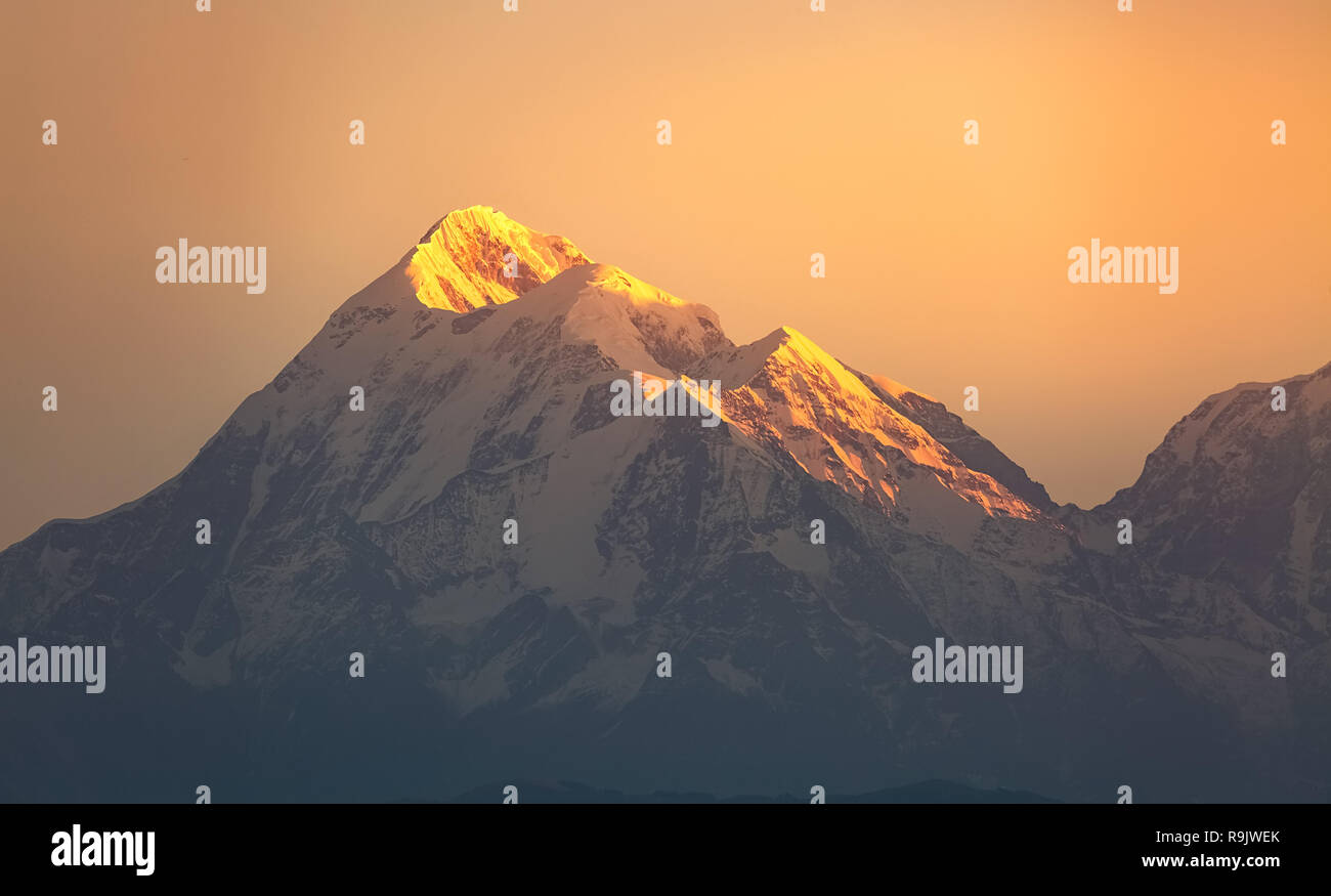 Trishul himalaya hi-res stock photography and images - Alamy