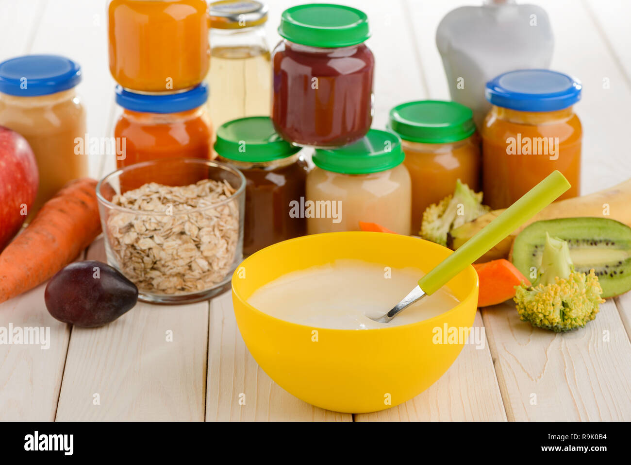Readymade food hi-res stock photography and images - Alamy