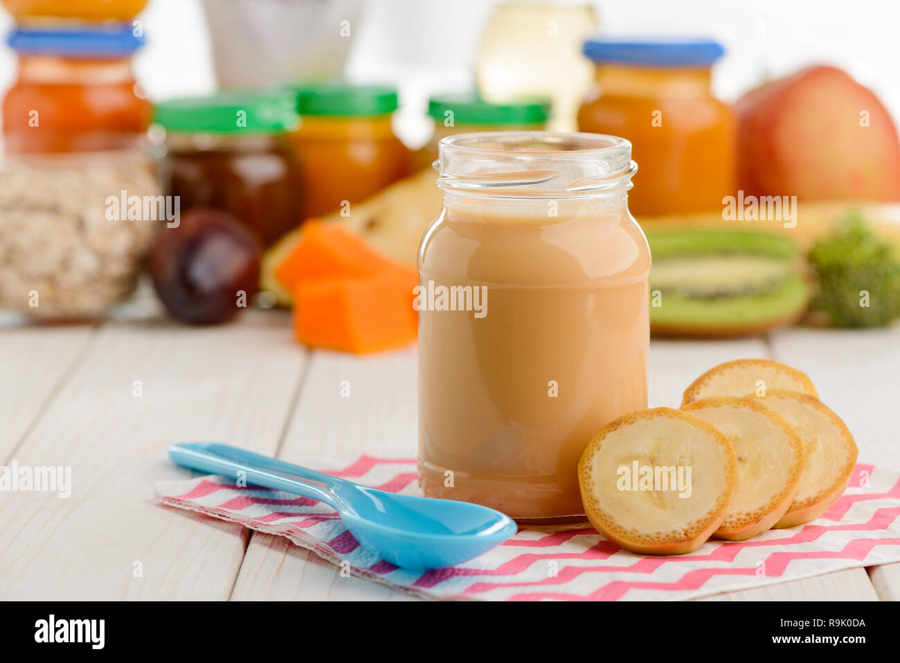 Jar of banana puree Stock Photo - Alamy