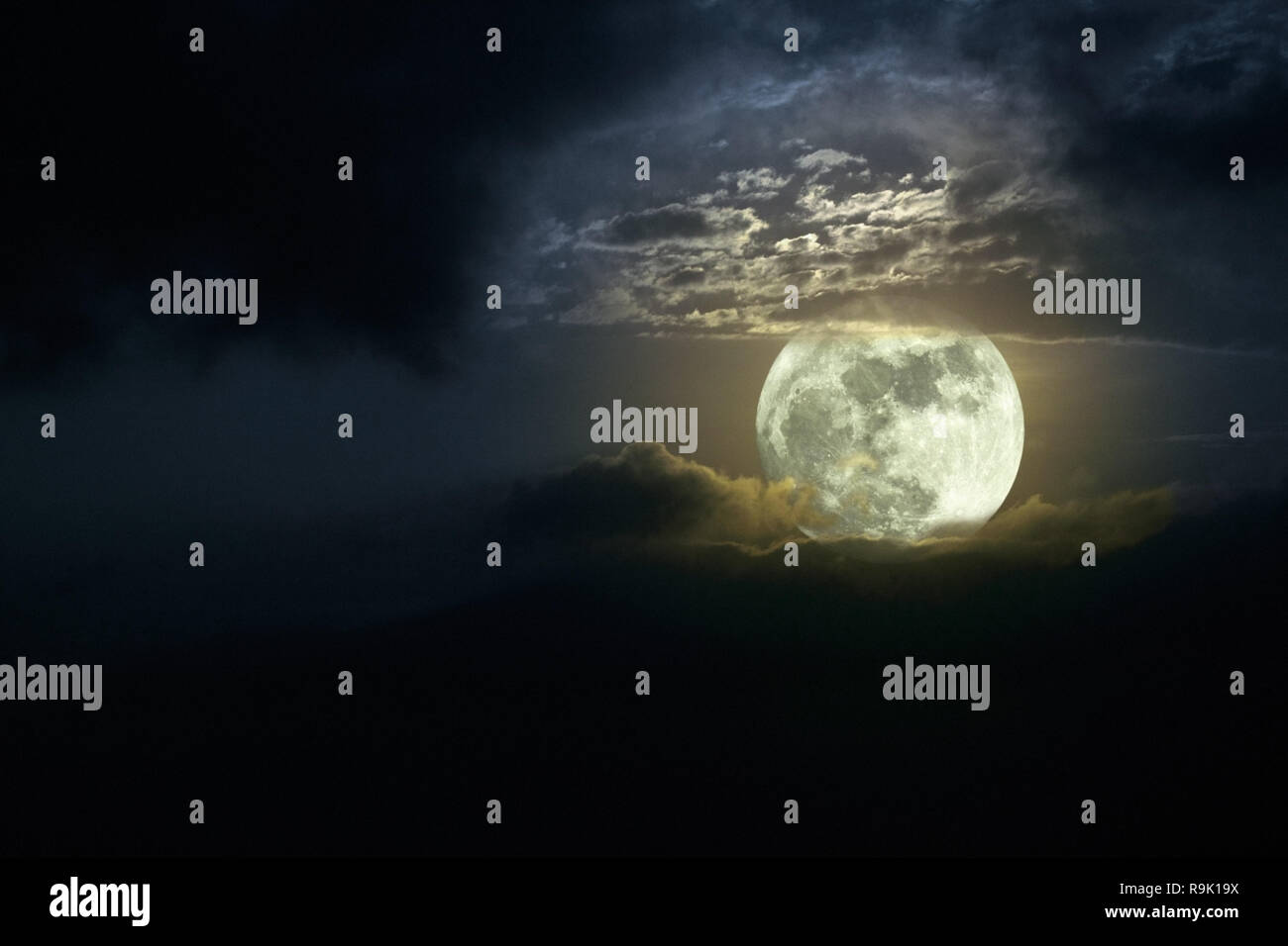 Illustration of a beautiful moonrise in a cloudy night; full moon ...